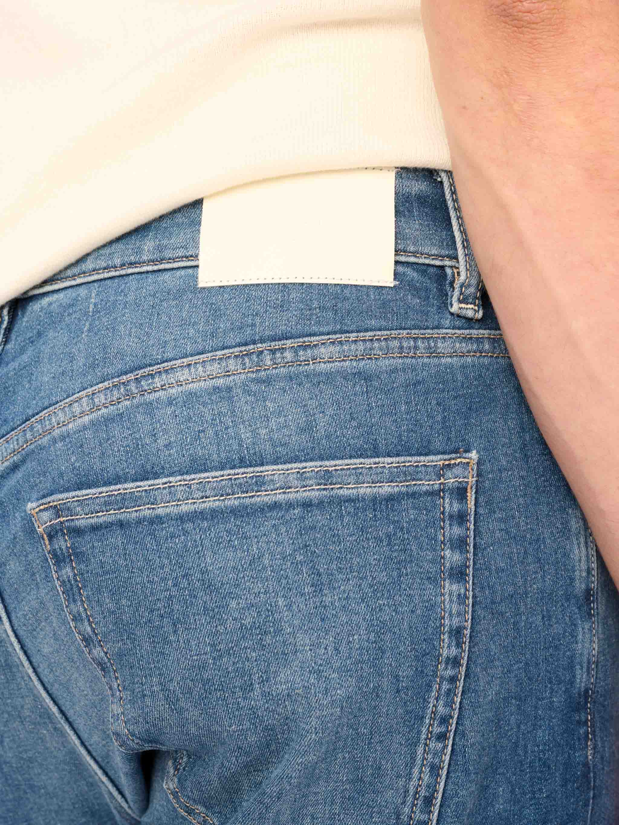 Avery Relaxed Straight Jeans | Sea Harbor (Mid Indigo) – DL1961